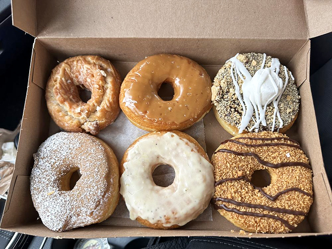 Six distinct personalities in one harmonious box. It's like the perfect dinner party where everyone gets along and nobody talks politics.