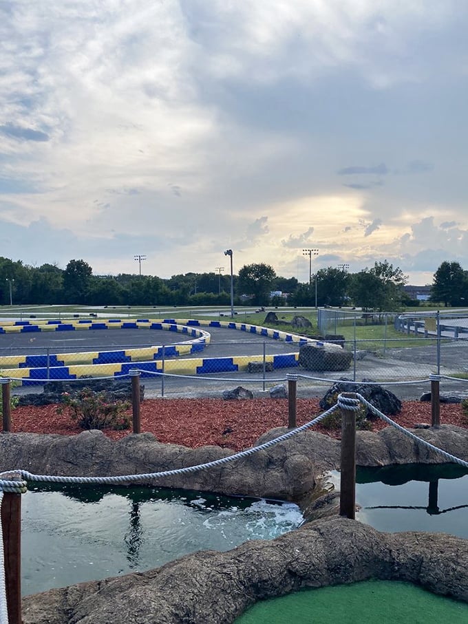 The oval of opportunity! This specialized track section features blue and yellow barriers that won't judge your driving skills—unlike your passengers.