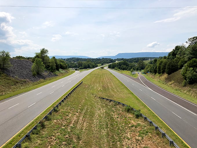 The highway cutting through Luray offers a rare promise: traffic lights that might actually stay green for you. City dwellers may need therapy after experiencing such a phenomenon.
