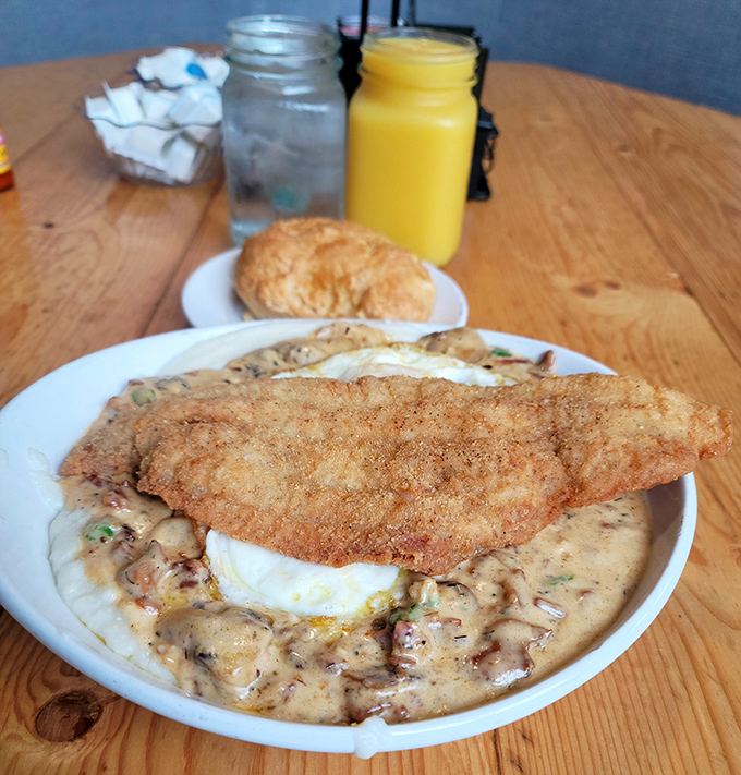 This isn't just breakfast&mdash;it's edible therapy. The kind of dish that makes you contemplate moving closer to Crest Hill.