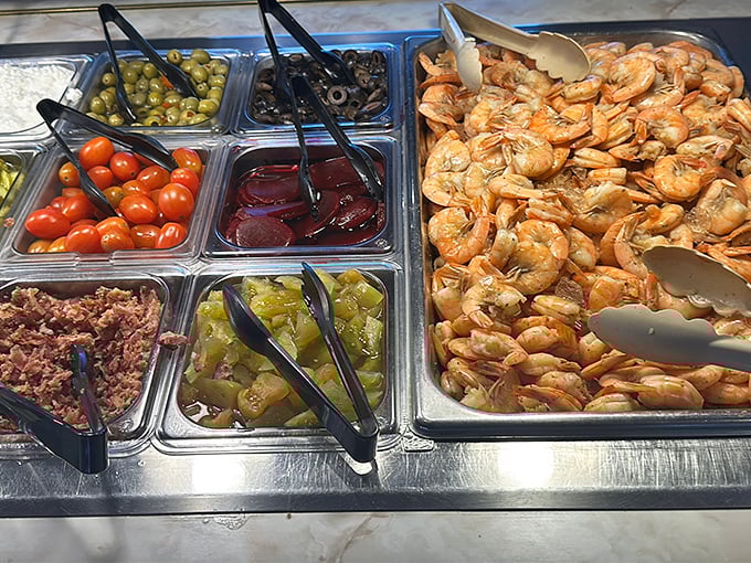 The buffet's salad bar isn't an afterthought&mdash;those marinated cucumbers and fresh vegetables provide the perfect counterpoint to all that glorious fried goodness.