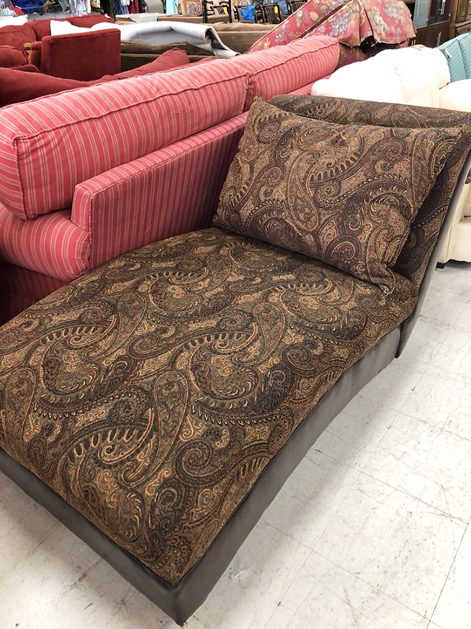 Lounging in luxury doesn't require a trust fund&mdash;just an eye for this paisley chaise with good bones.