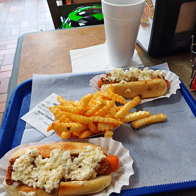 The great debate: slaw or no slaw? At King's, you can't go wrong either way. That creamy, cool topping adds a Southern accent to every bite.