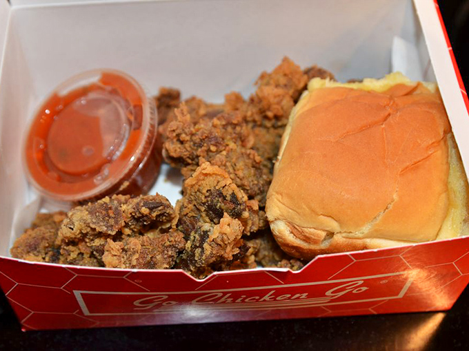 Gizzards and rolls &ndash; the unsung heroes of the chicken world getting the star treatment they deserve. Adventure on a plate.