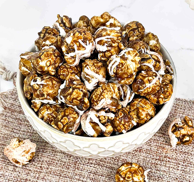 Caramel popcorn with white drizzle: the formal wear version of everyone's favorite movie snack, dressed up for a night out.