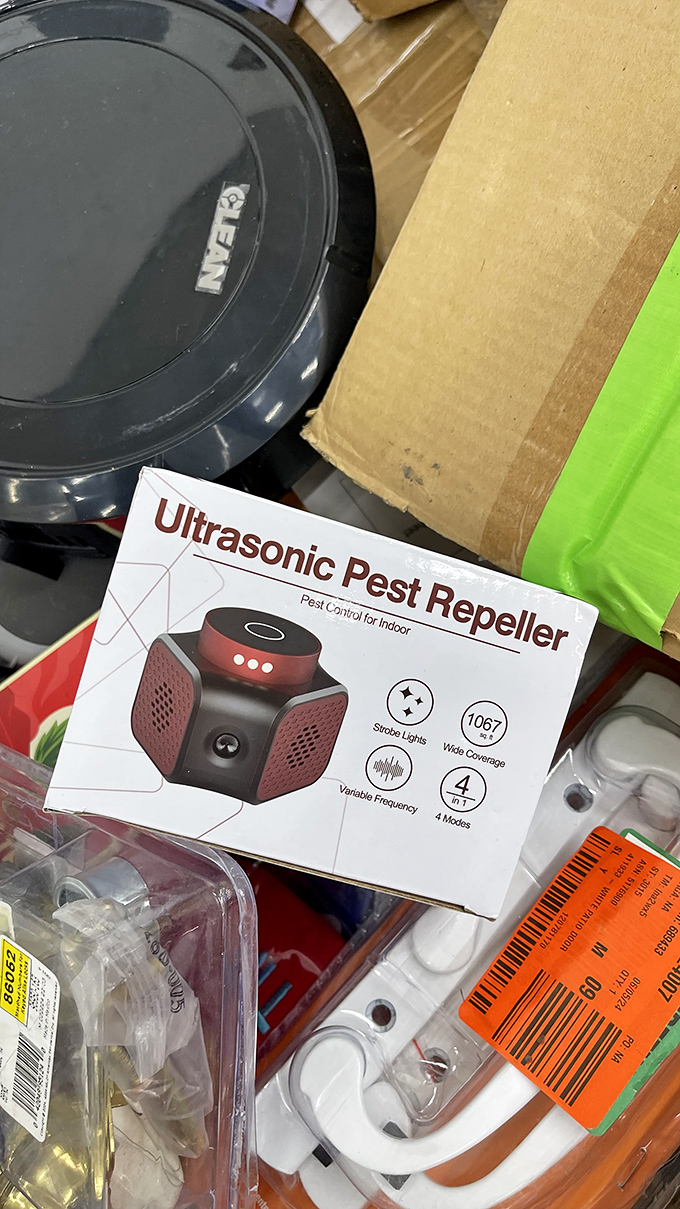 Pest control that won't break the bank. This ultrasonic repeller promises to evict unwanted roommates without the usual premium pricing.