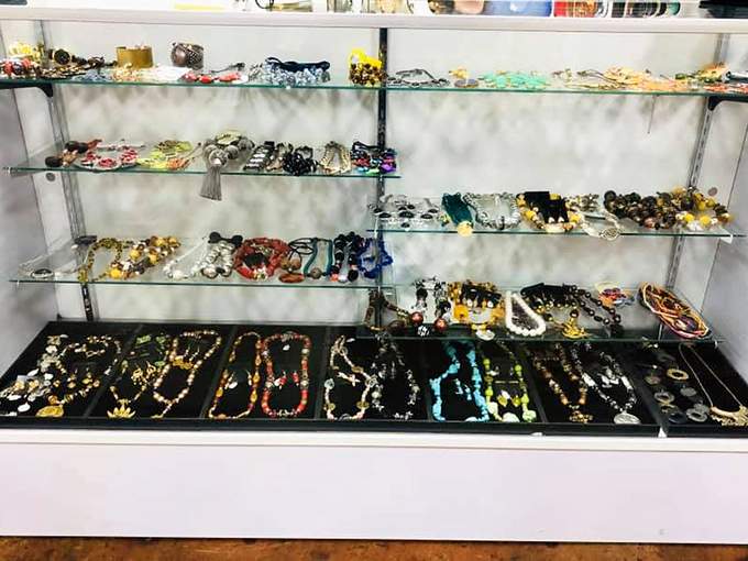 Jewelry displays that would make Elizabeth Taylor do a double-take. One person's forgotten accessories become another's conversation-starting statement pieces.