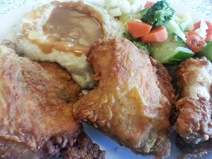 The perfect omelet-hash brown relationship: one brings the fluffy cheese-filled goodness, the other brings the crispy, golden support. That's partnership.