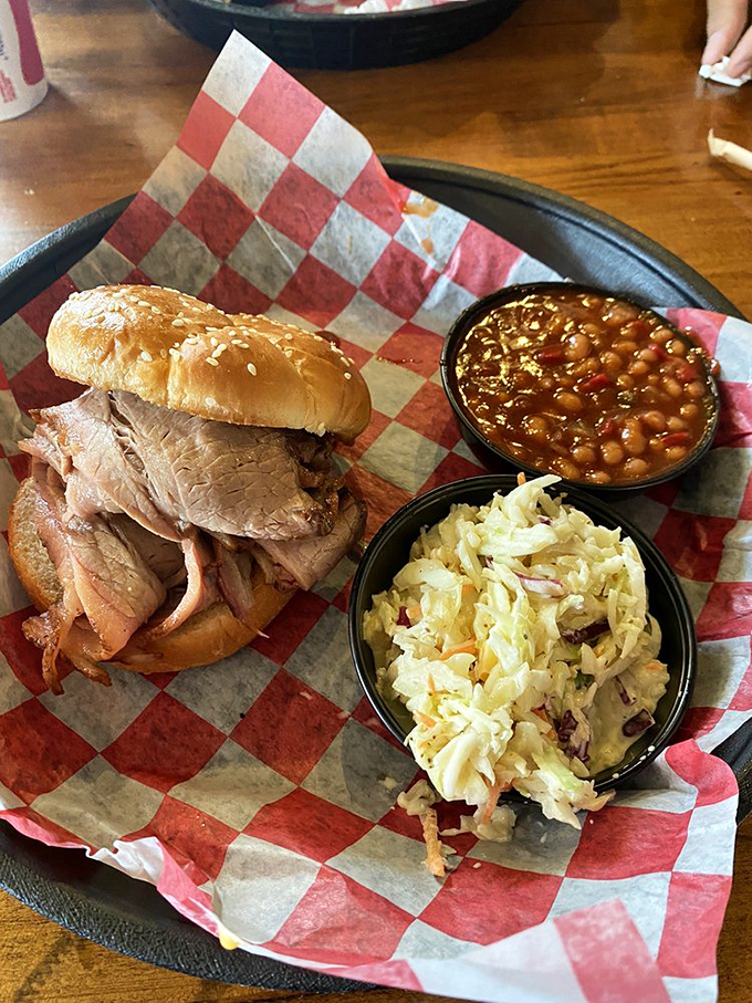 A rib platter that belongs in the Smithsonian's "Great American Food" exhibit. Mac and cheese and slaw providing perfect backup vocals.