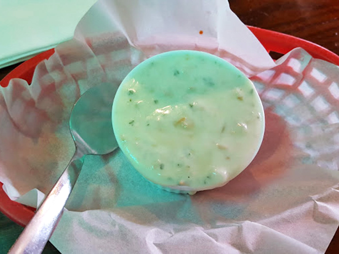 A bowl of chowder so honest and straightforward it could run for office in Ohio&mdash;and win by a landslide.