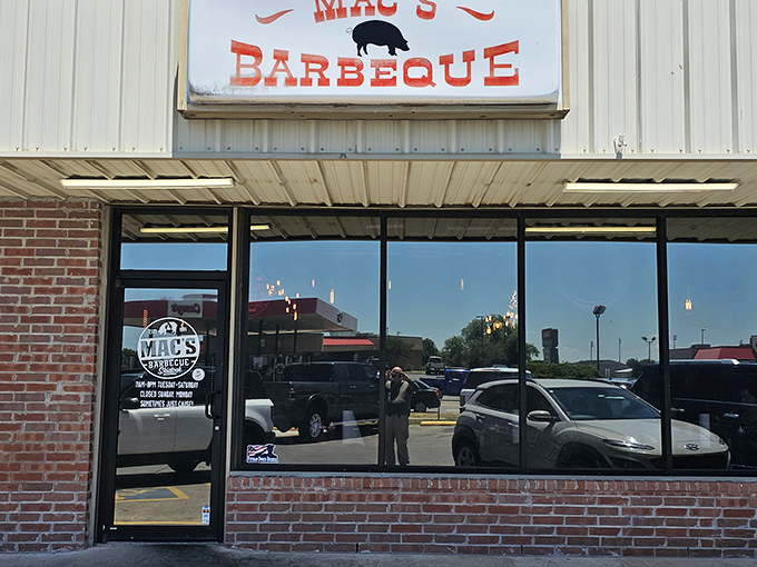  Mac's straightforward storefront is the barbecue equivalent of "no nonsense"&mdash;all energy focused on what matters: the meat.