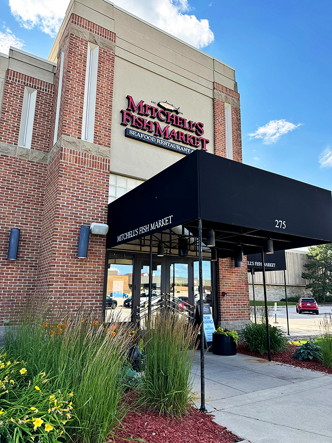 Mitchell's Fish Market building: Brick and awnings with a touch of class! Like the seafood equivalent of your friend who dresses up but still knows how to party.