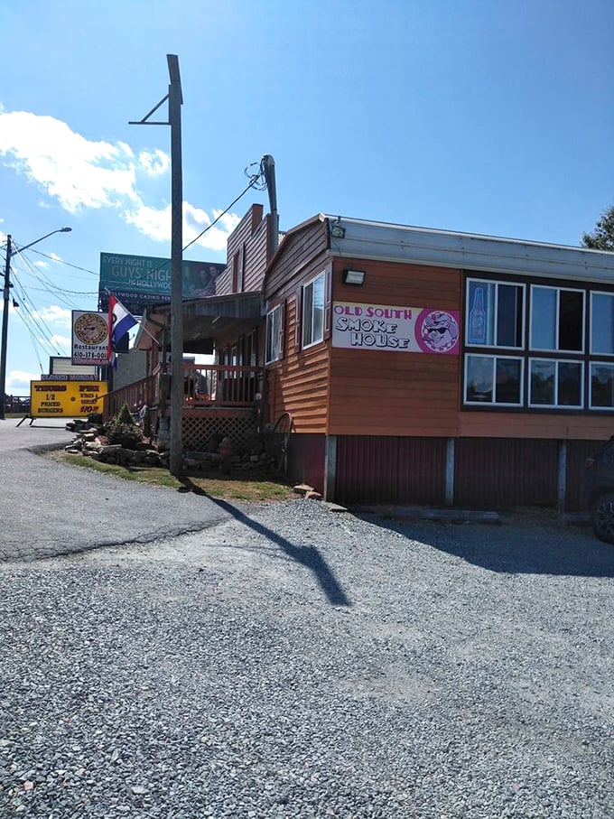Old South Smoke House: That wooden shack with the cartoon pig is the BBQ equivalent of finding buried treasure on a country road.