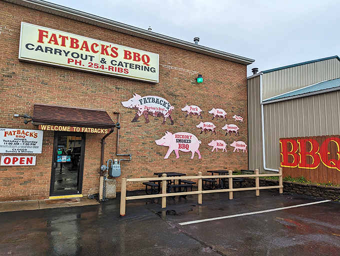 Fatback's wears its barbecue heart on its brick wall &ndash; those marching pigs aren't just decoration, they're a promise.