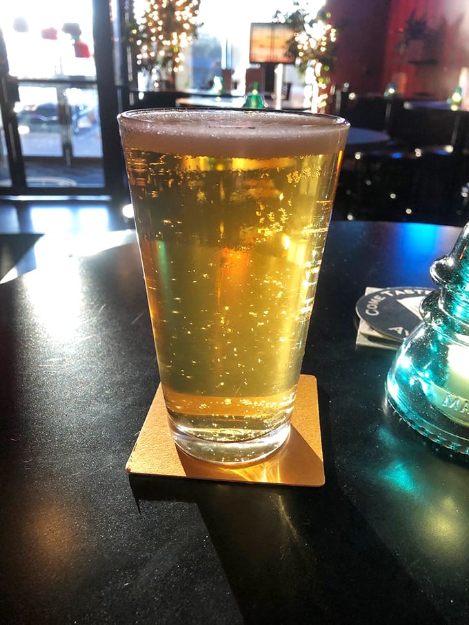 Cold beer, good company, and pizza on the horizon&mdash;name a more perfect trio. I'll wait.