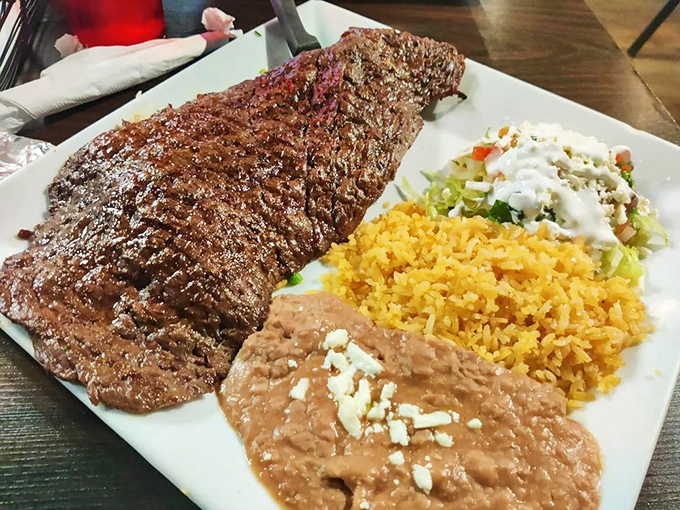 Carne asada so perfectly charred it deserves its own Instagram account, accompanied by rice that actually tastes like something.