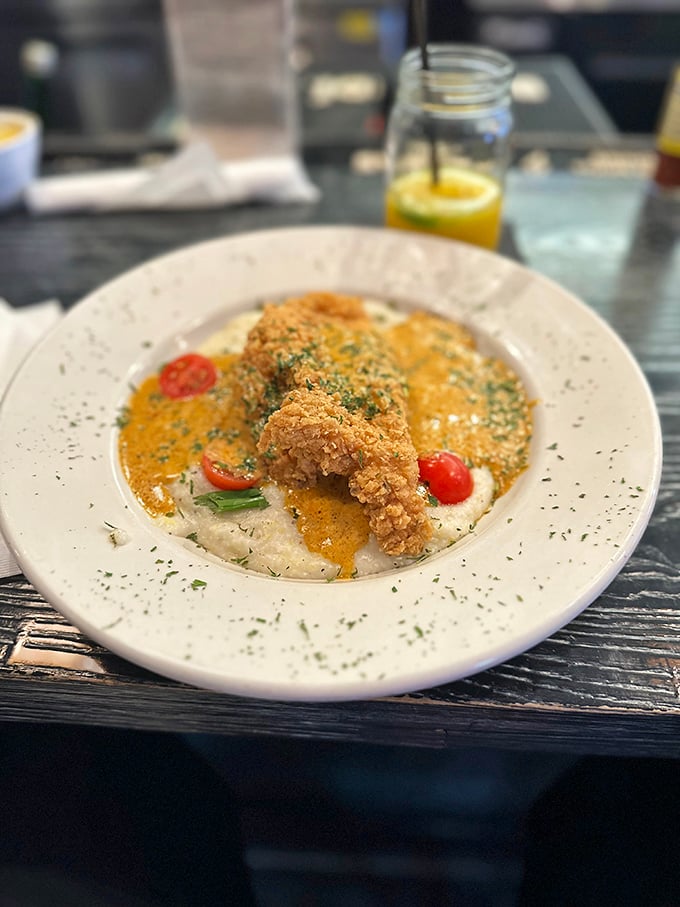 Comfort food gets dressed up for a night out. Those grits didn't just show up&mdash;they arrived with purpose and personality.