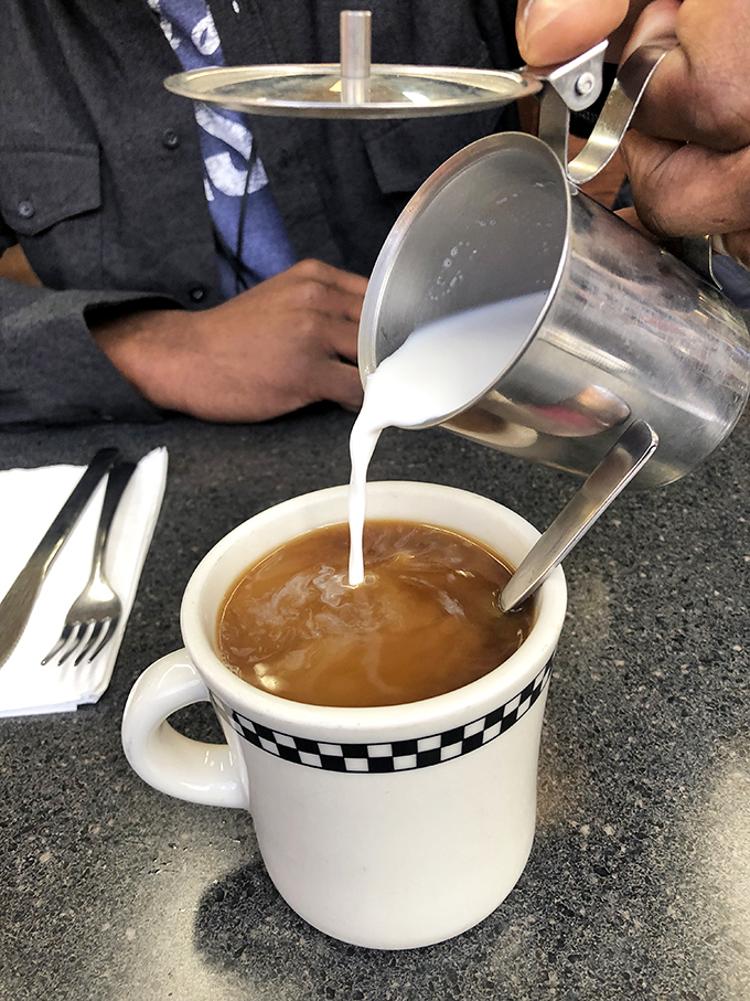 Coffee service at Lincoln's P&G isn't about latte art&mdash;it's about that perfect cream-to-coffee swirl that hypnotizes you into ordering another slice of pie.
