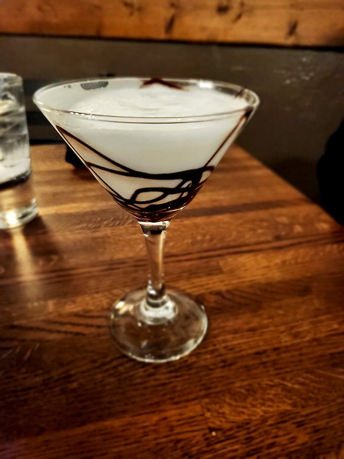 Cocktails at Jess & Jim's don't need Instagram filters&mdash;they're straightforward, honest drinks for people who appreciate substance over style.