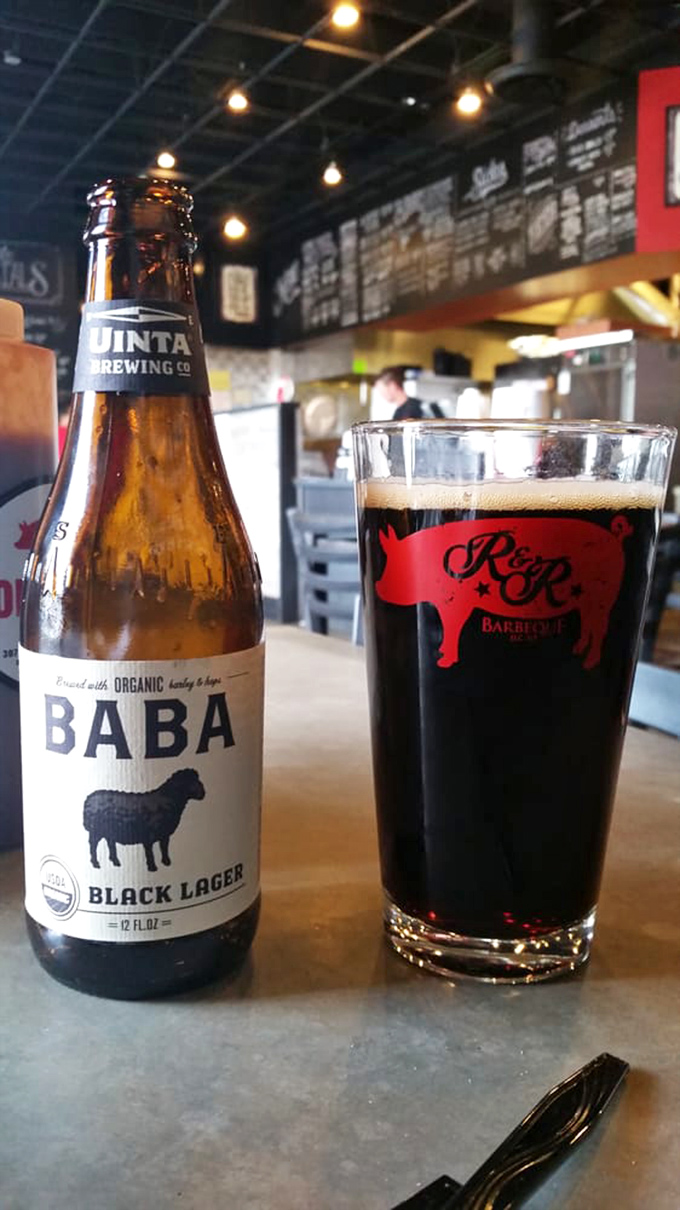 Utah's craft beer scene meets its perfect match. That Uinta Black Lager stands ready to cut through the richness of slow-smoked perfection.