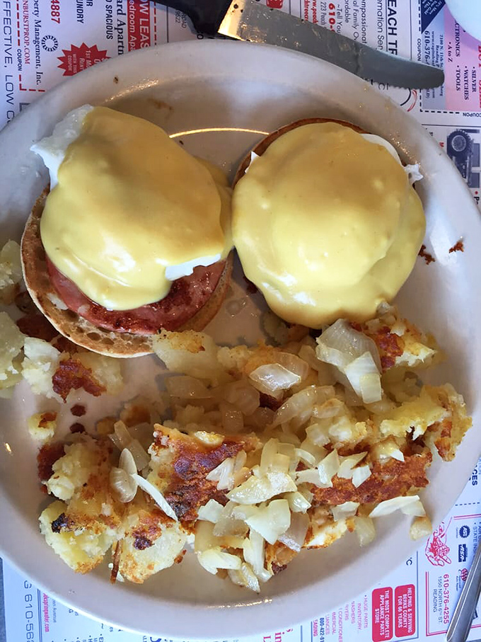 A Western omelette with those home fries&mdash;breakfast's dynamic duo that makes you want to cancel your plans and order seconds. 