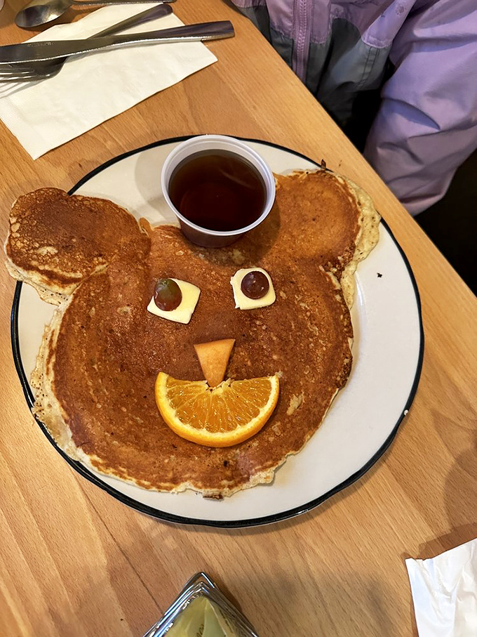 Pancake artistry at its finest! When your breakfast smiles back at you, the day is already off to a magical start.