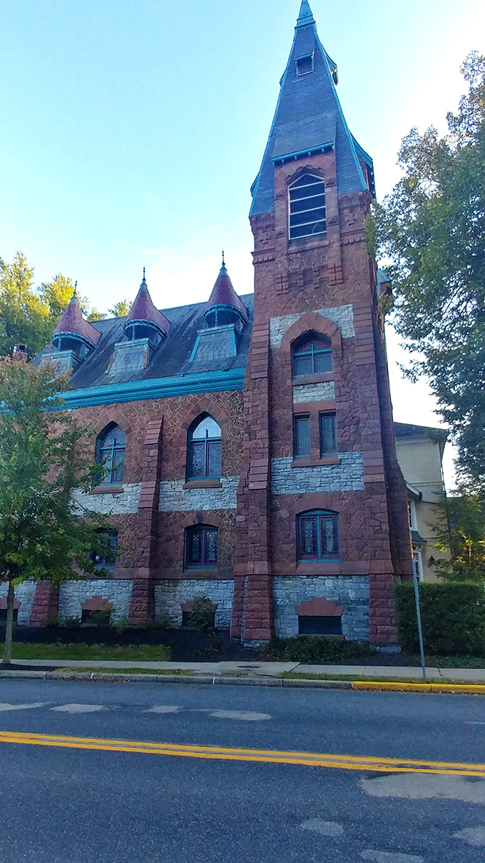 This magnificent stone chapel looks like it was plucked straight from a medieval European village and dropped into Pennsylvania with perfect precision.