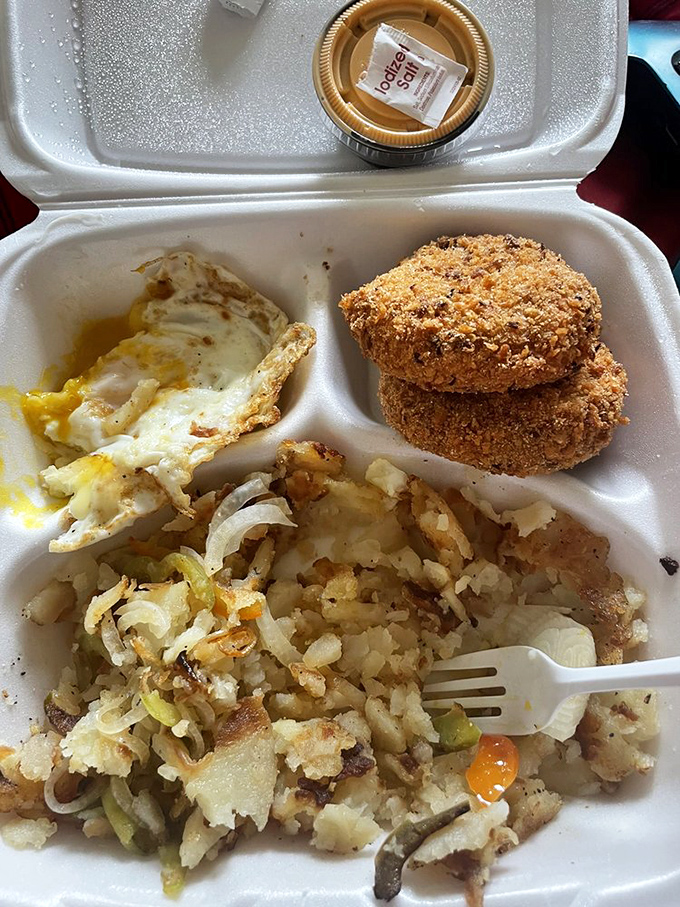 Golden-crusted salmon cakes that could make a New Englander question their loyalty to crab, served with home fries that disappear mysteriously fast.