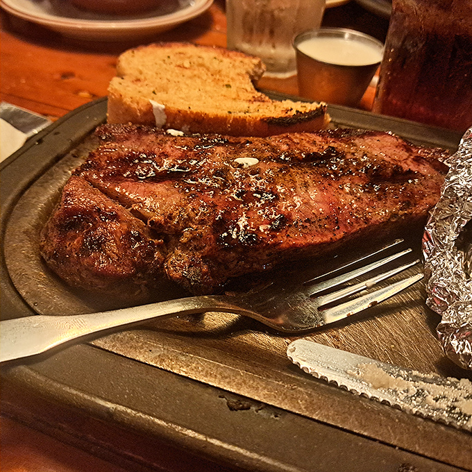 Juicy steak, golden-brown Texas toast, and that telltale sear that whispers "this kitchen knows exactly what it's doing."