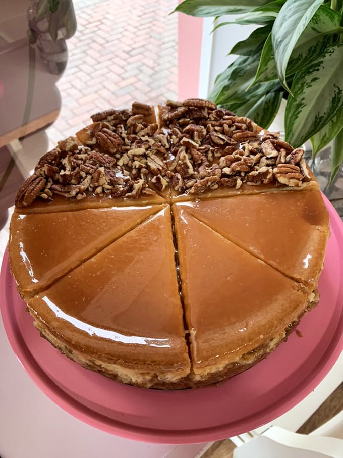 Tennessee Whiskey Cheesecake: where Southern charm meets creamy decadence in a union your taste buds will want to celebrate.