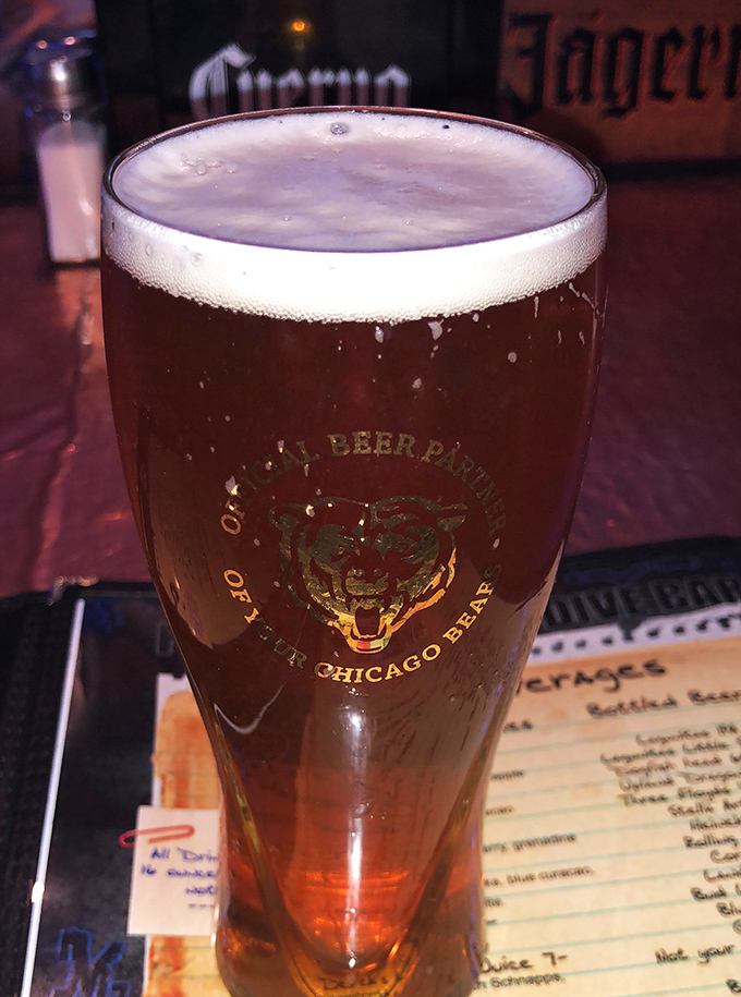 A perfectly poured pint bearing Chicago pride, because great seafood demands equally impressive liquid companionship.