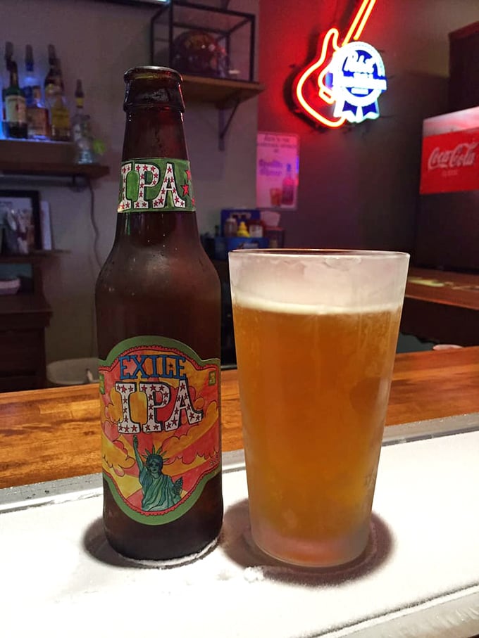 Nothing complements BBQ quite like a cold craft beer. This Exile IPA is the perfect dance partner for smoked meat magic.