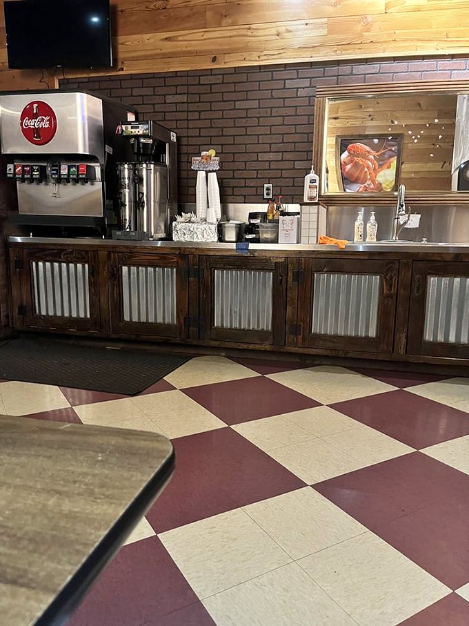 The drink station: where you'll contemplate how something so simple as a cold beverage can be the perfect sidekick to seafood indulgence.