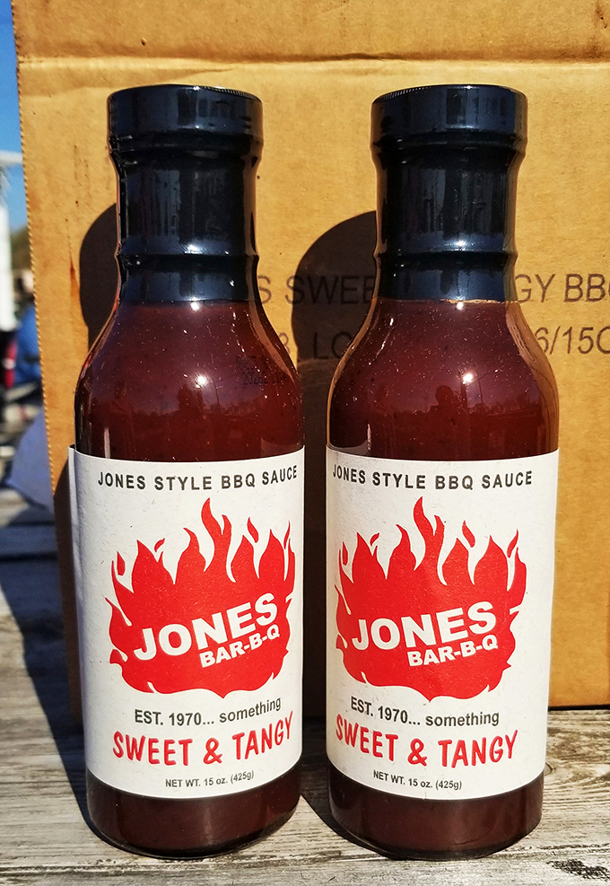Their signature sauce bottles proudly proclaim "Sweet & Tangy"&mdash;like a perfect relationship, it's all about balance.