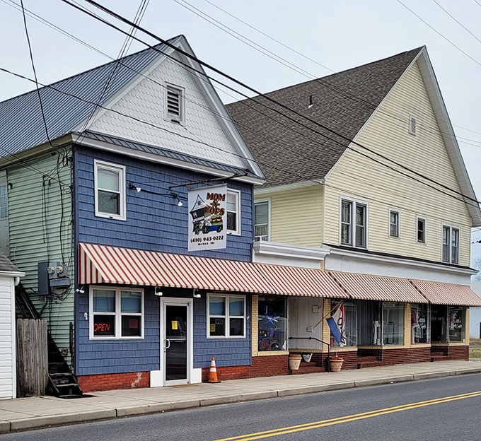 Mom -n- Pop's humble blue exterior hides Eastern Shore culinary treasures that would make your grandmother nod in approval.