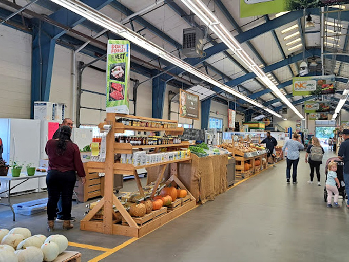 Garden paradise alert! These spectacular blooms transform shopping into a sensory experience that delights more than just your wallet.