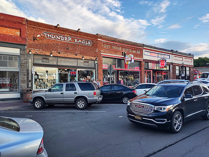 Williams: Route 66 nostalgia meets Grand Canyon gateway in a downtown where neon still glows and the railway whistle still echoes through the pines.