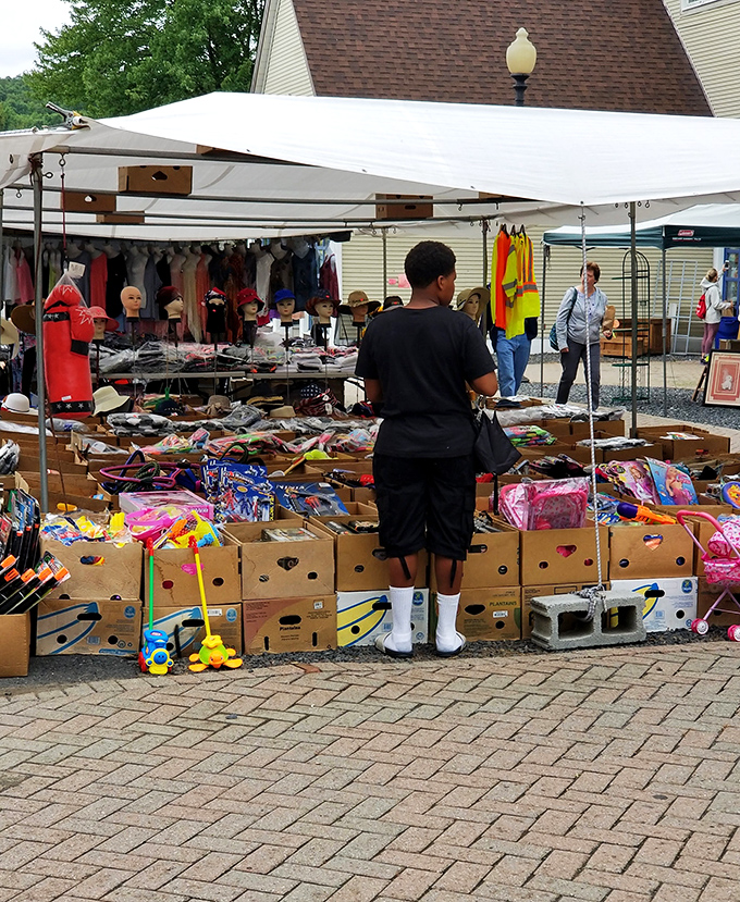 Pocono Bazaar Flea Market: Colorful merchandise creates a rainbow of retail therapy &ndash; no prescription needed, just comfortable walking shoes.