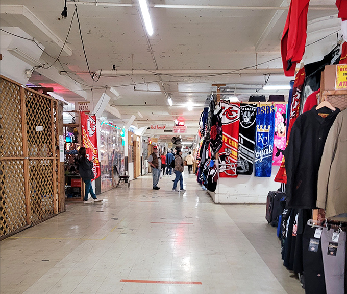 Where treasure hunters become treasure finders. Super Flea's interior corridors offer a maze of potential discoveries and unexpected delights.