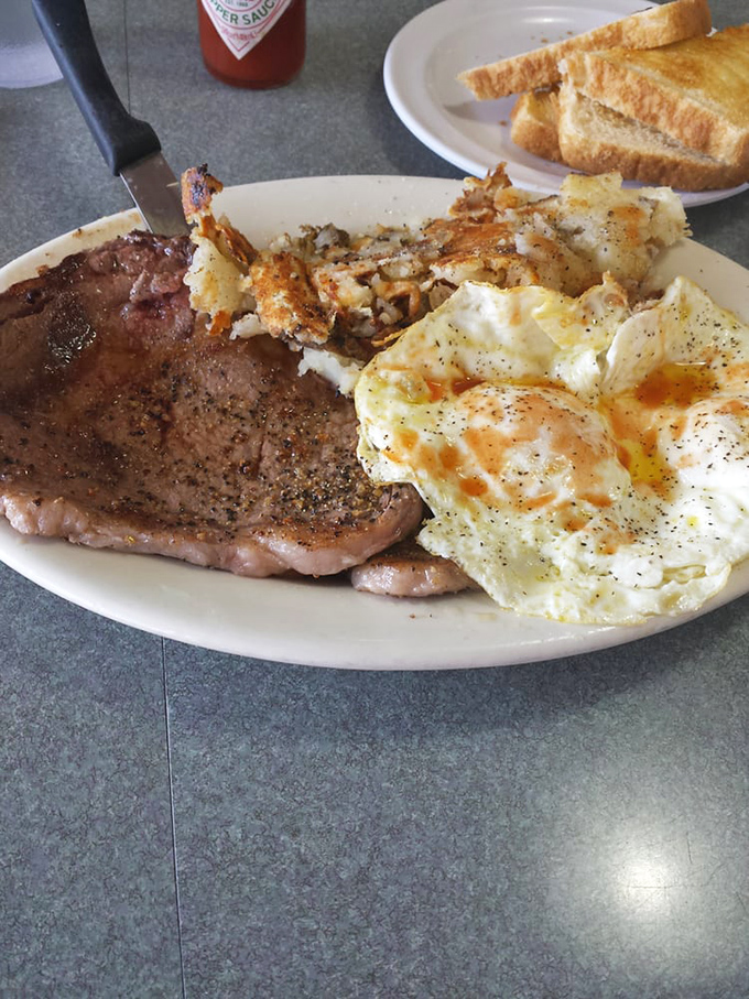 Benedict with a coastal upgrade. Those crab cakes aren't just sitting there&mdash;they're showing off their San Pedro harbor credentials.