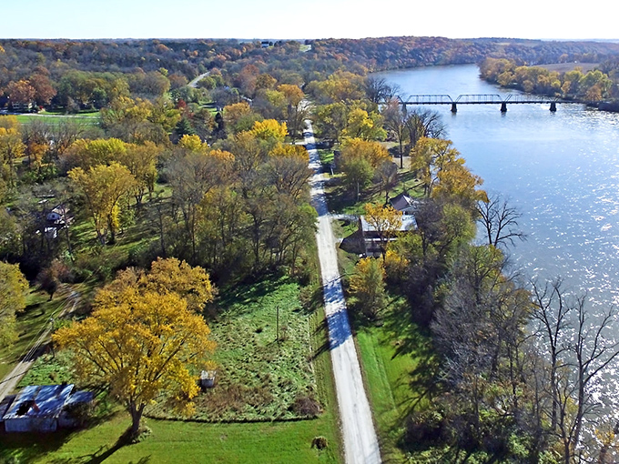 From above, Bentonsport reveals its perfect riverside positioning &ndash; a reminder that before highways, waterways were America's superhighways.
