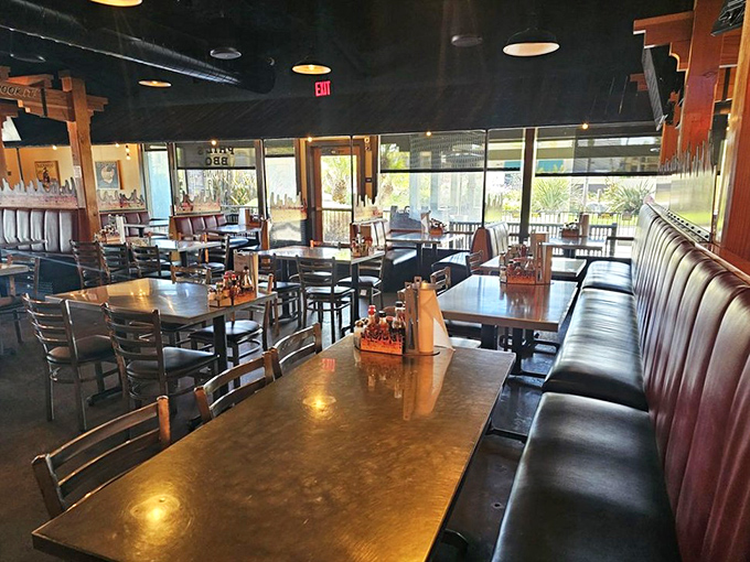 Where BBQ memories are made. The dining area offers the perfect backdrop for the serious business of sauce-faced happiness.