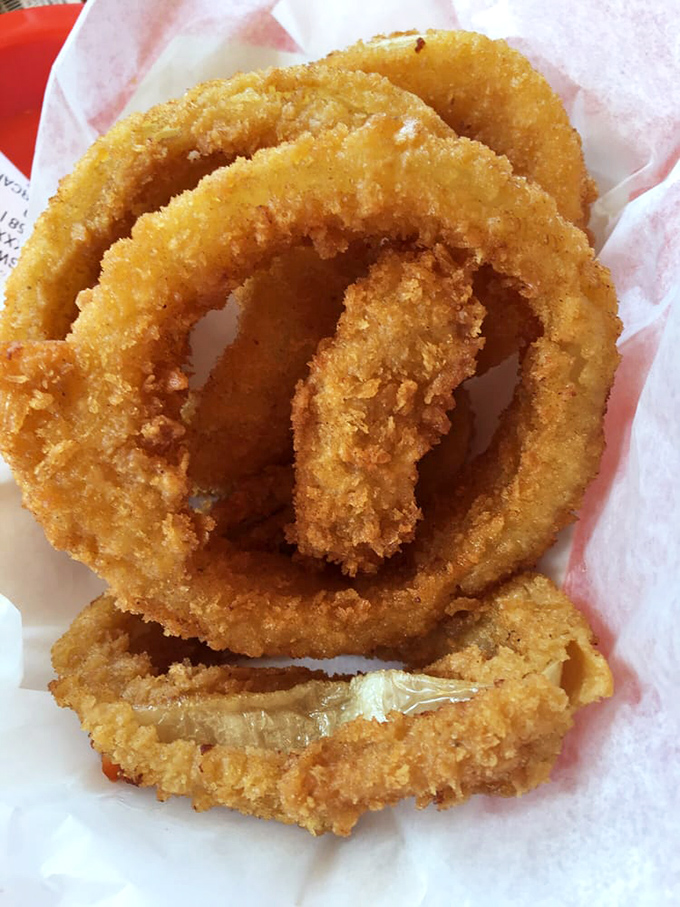 Onion rings with the perfect crunch-to-tenderness ratio &ndash; the gold standard by which all other rings should be measured.