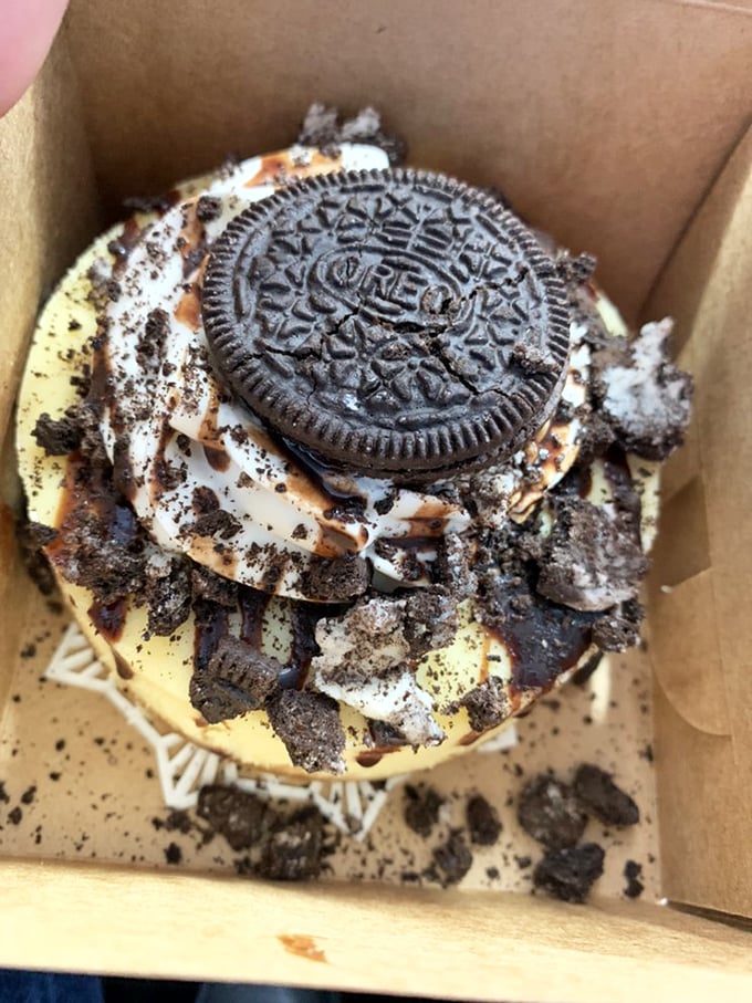 Caramel and pecans playing the perfect supporting roles in this cheesecake drama where everyone deserves an Oscar.