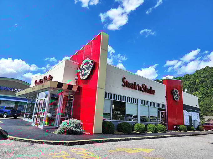 Steak 'n Shake's retro-cool vibe promises those hand-dipped milkshakes that somehow taste even better when you're on a road trip.