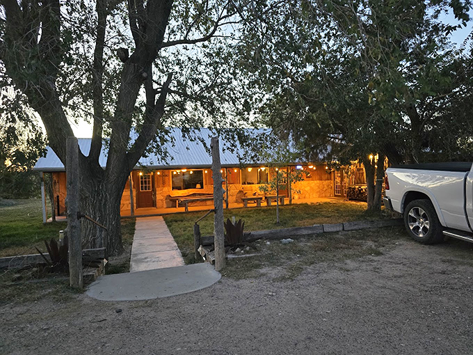 Double XXL's rustic cabin looks like it was built by cowboys who understood that great architecture is nice, but great steak is essential.