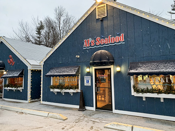 Winter can't stop Al's seafood magic &ndash; that blue building practically radiates warmth and the promise of chowder.