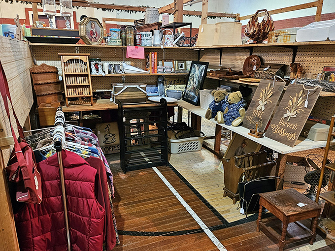 Old School Flea Market's vendor booths create a curriculum of collectibles&mdash;where every purchase feels like graduating with honors in treasure hunting.