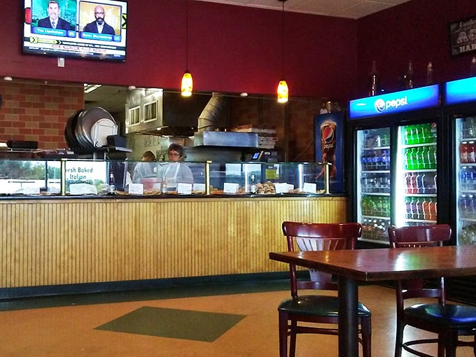 Red walls, wooden booths, and pizza that makes you want to hug the chef&mdash;George knows exactly what he's doing behind that counter.