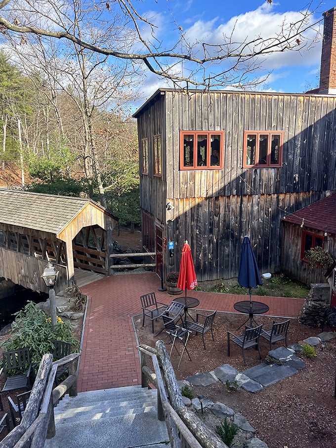 Mother Nature provides the backdrop, history provides the setting, and the kitchen provides steaks worth writing home about.